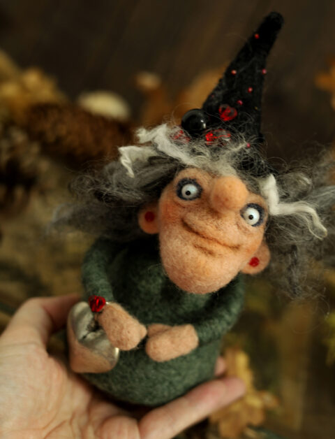 Cute Witch with Heart – Needle Felting Wool Art Doll – Depiano Art